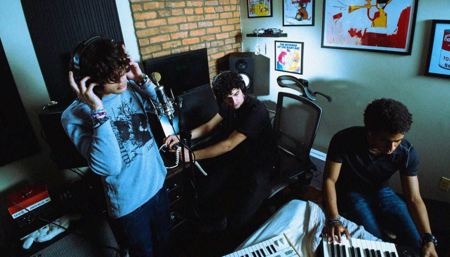 idobi.com - Free Alternative, Pop-Punk, Metal, and Indie Radio Stations