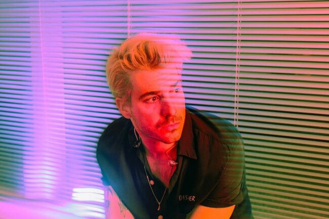 idobi.com - Free Alternative, Pop-Punk, Metal, and Indie Radio Stations