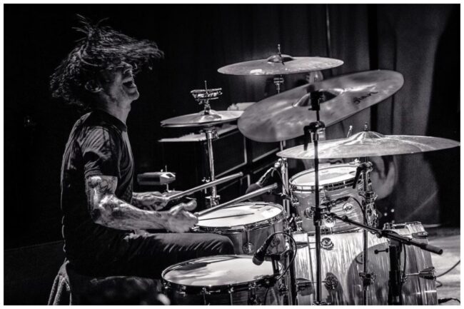 idobi.com - Free Alternative, Pop-Punk, Metal, and Indie Radio Stations