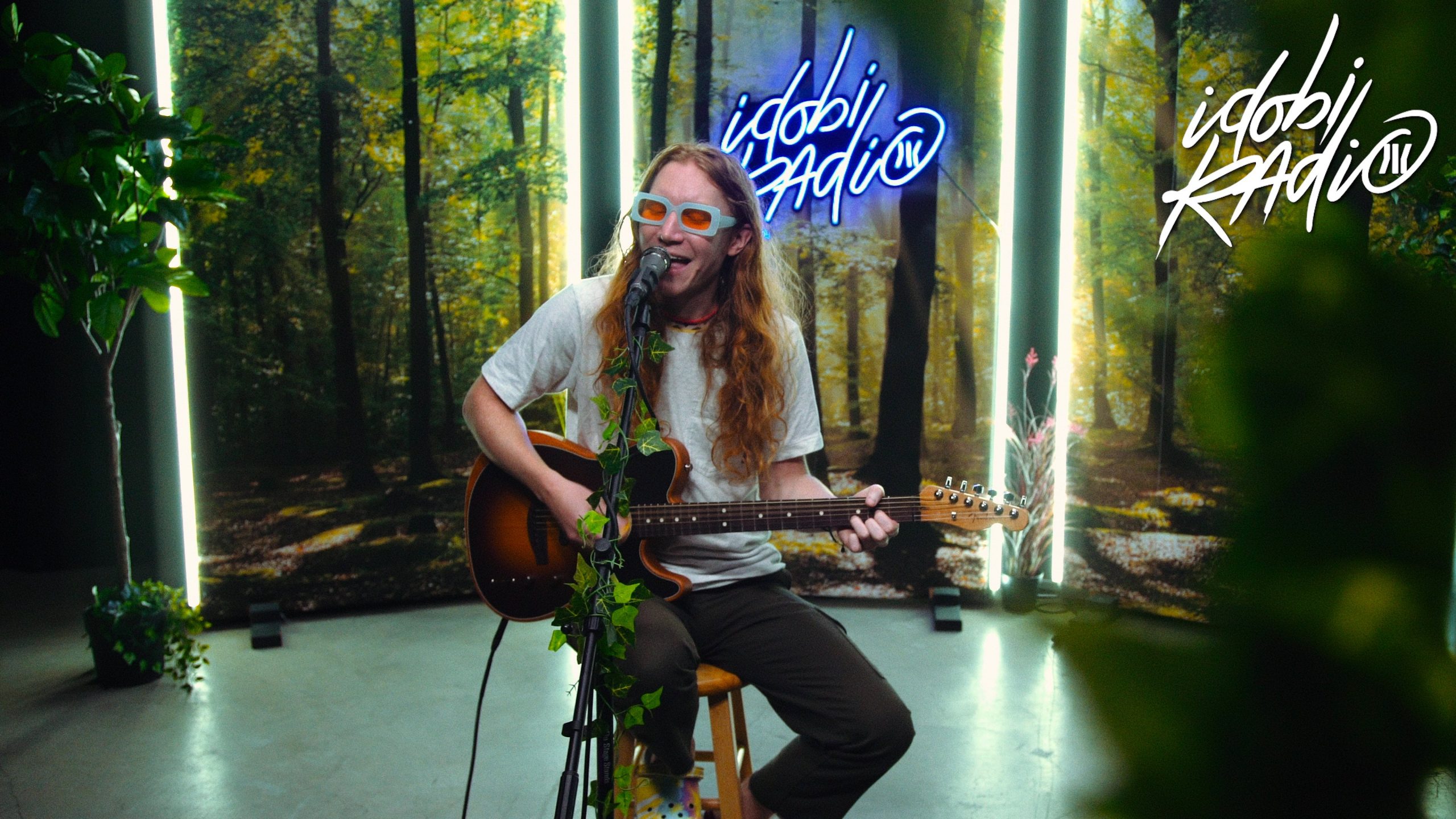 idobi.com - Free Alternative, Pop-Punk, Metal, and Indie Radio Stations