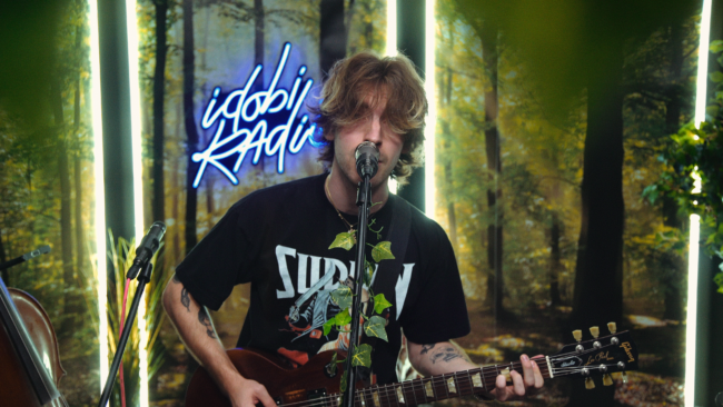 idobi.com - Free Alternative, Pop-Punk, Metal, and Indie Radio Stations