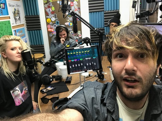 idobi.com - Free Alternative, Pop-Punk, Metal, and Indie Radio Stations