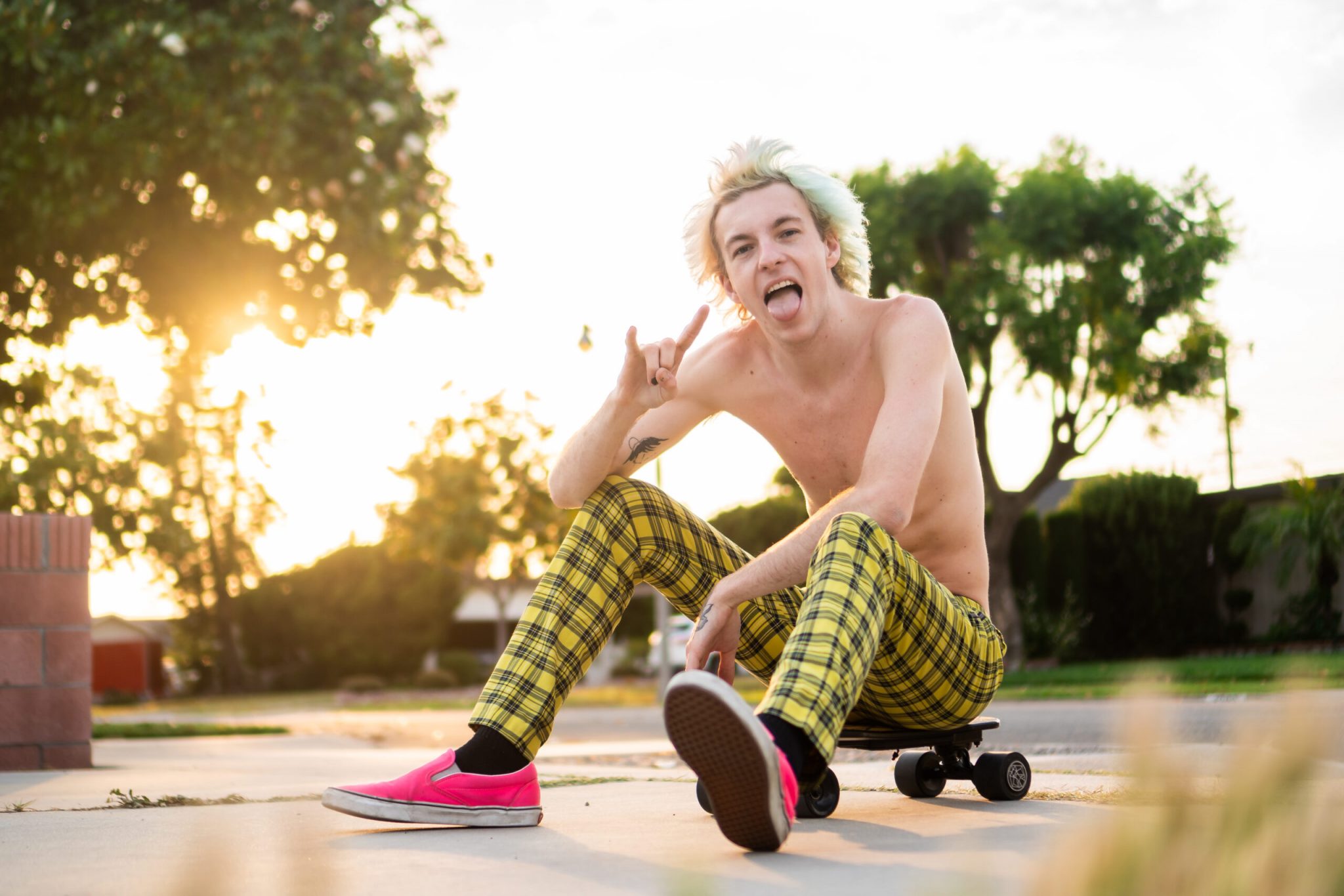 idobi.com - Free Alternative, Pop-Punk, Metal, and Indie Radio Stations