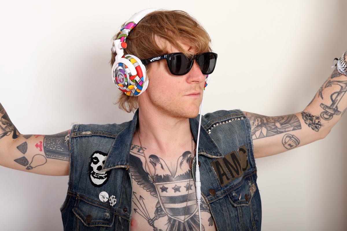 idobi.com - Free Alternative, Pop-Punk, Metal, and Indie Radio Stations