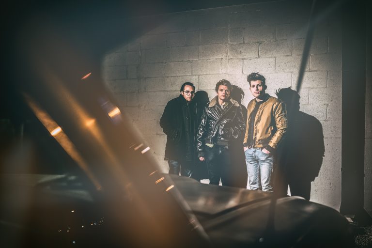 idobi.com - Free Alternative, Pop-Punk, Metal, and Indie Radio Stations