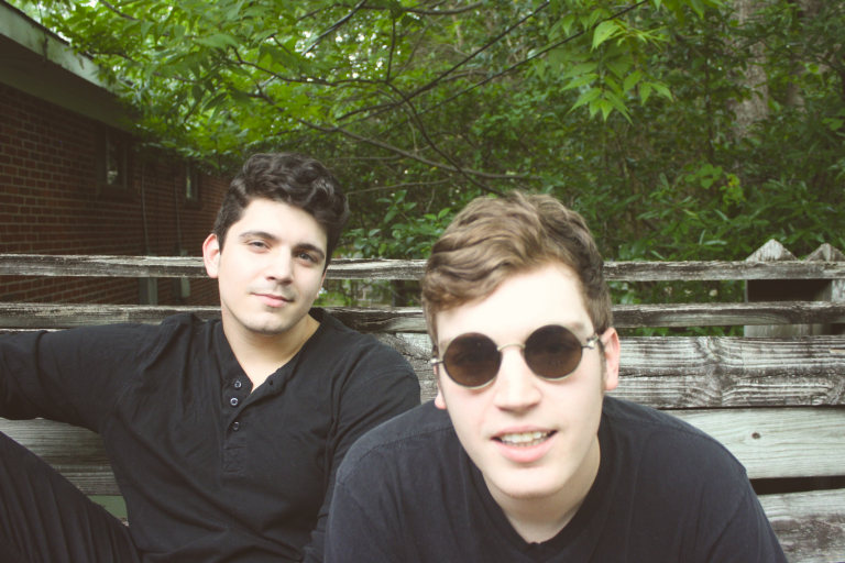 idobi.com - Free Alternative, Pop-Punk, Metal, and Indie Radio Stations