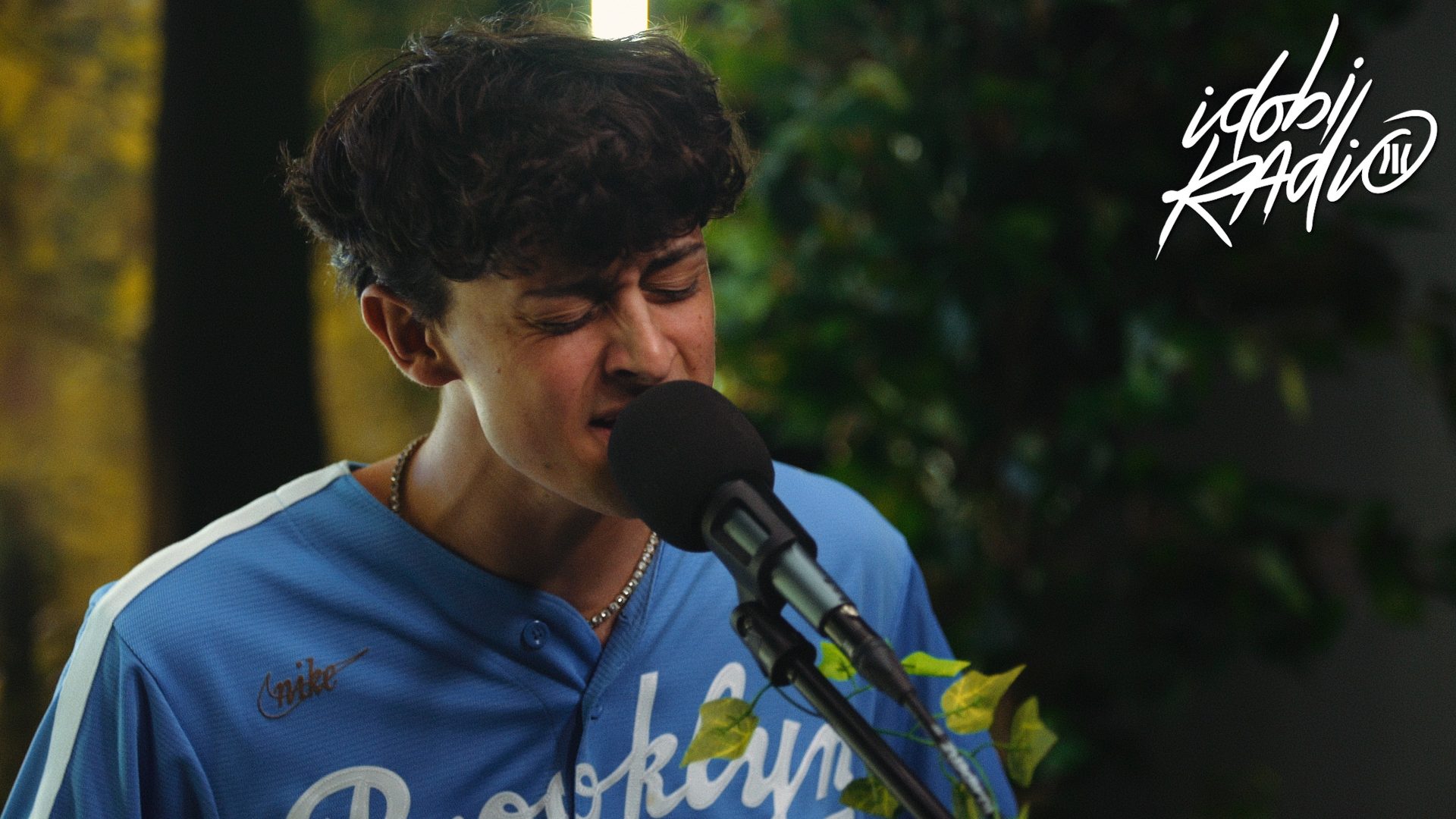 idobi.com - Free Alternative, Pop-Punk, Metal, and Indie Radio Stations